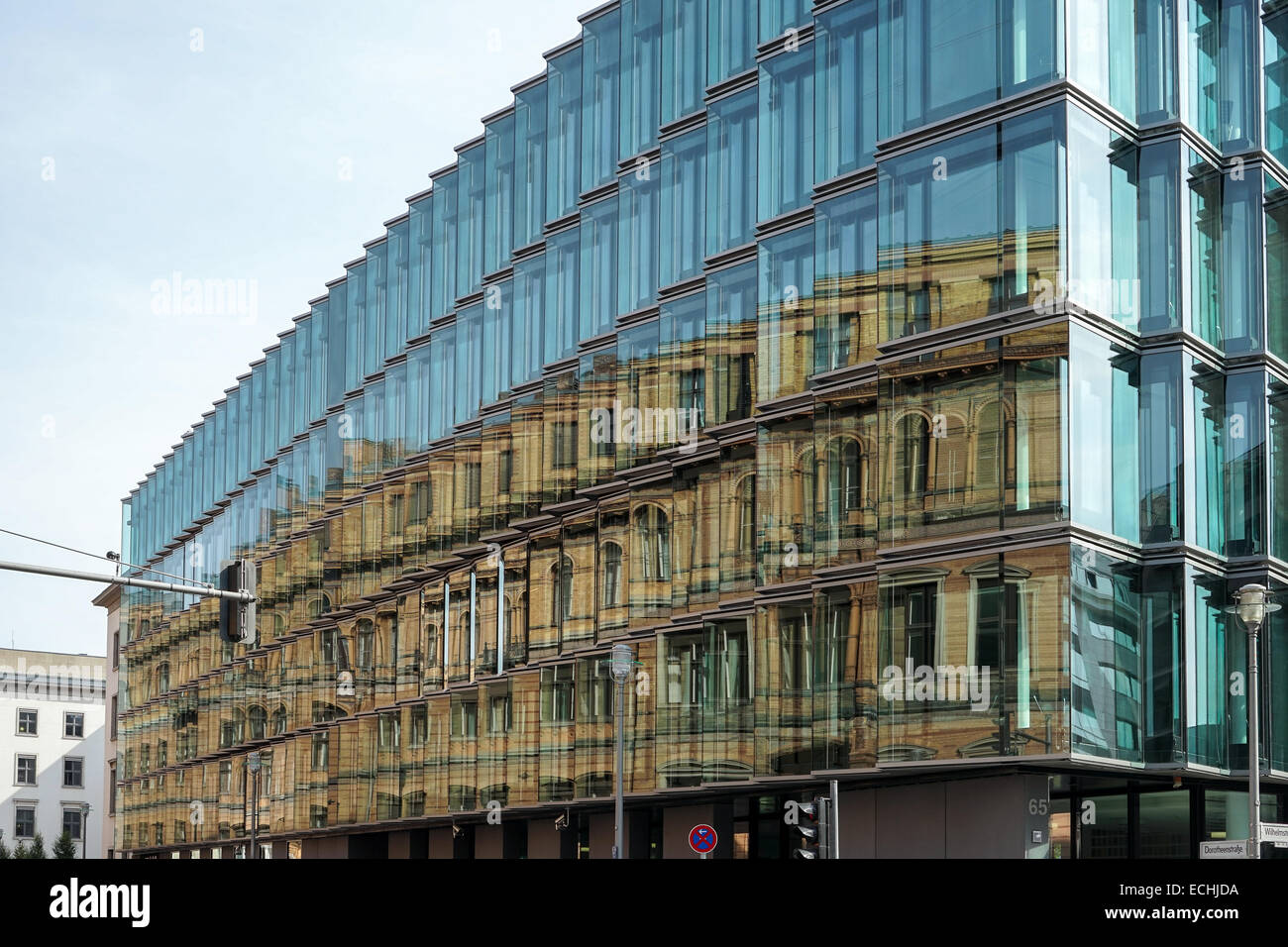 65 mps hi-res stock photography and images - Alamy