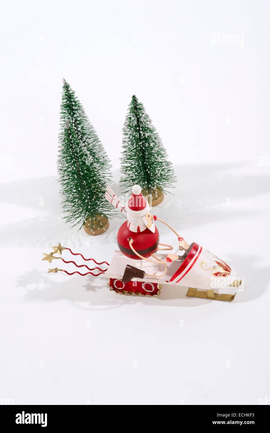 Santa riding sleigh hi-res stock photography and images - Alamy