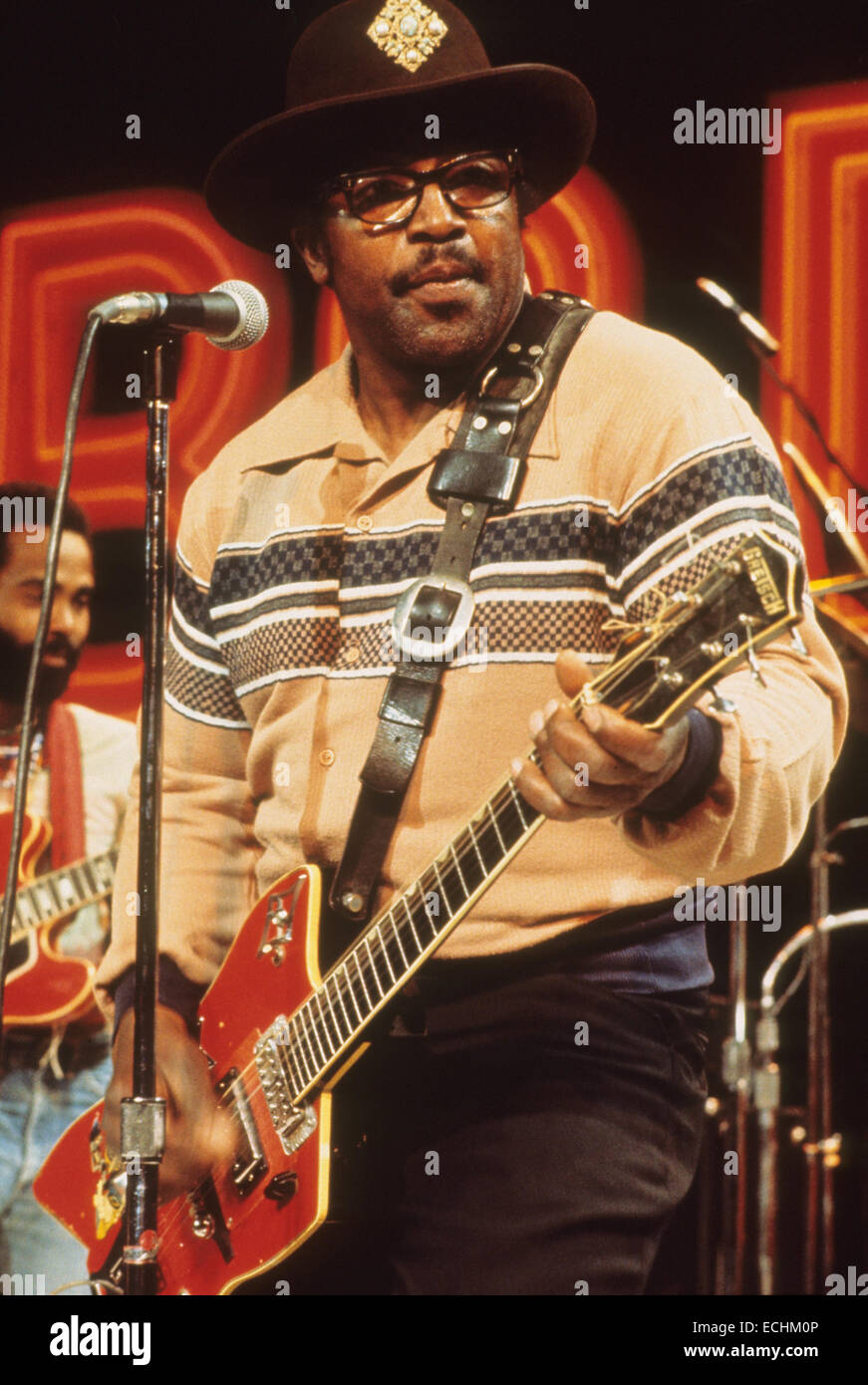 BO DIDDLEY (1928-2008) US Blues musician about 1975. Photo Jeffrey ...