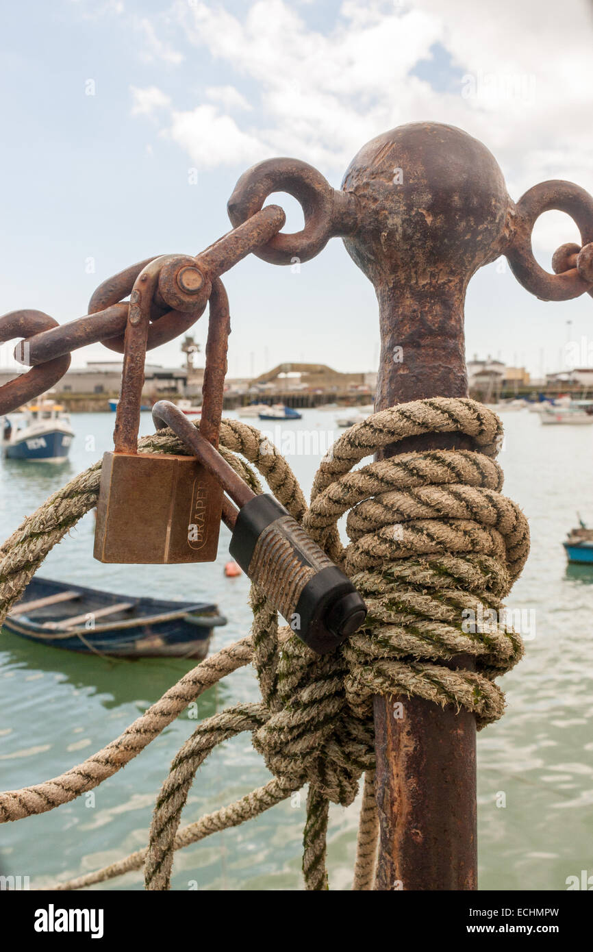 Locks on Folkestone Harbour Stock Photo - Alamy