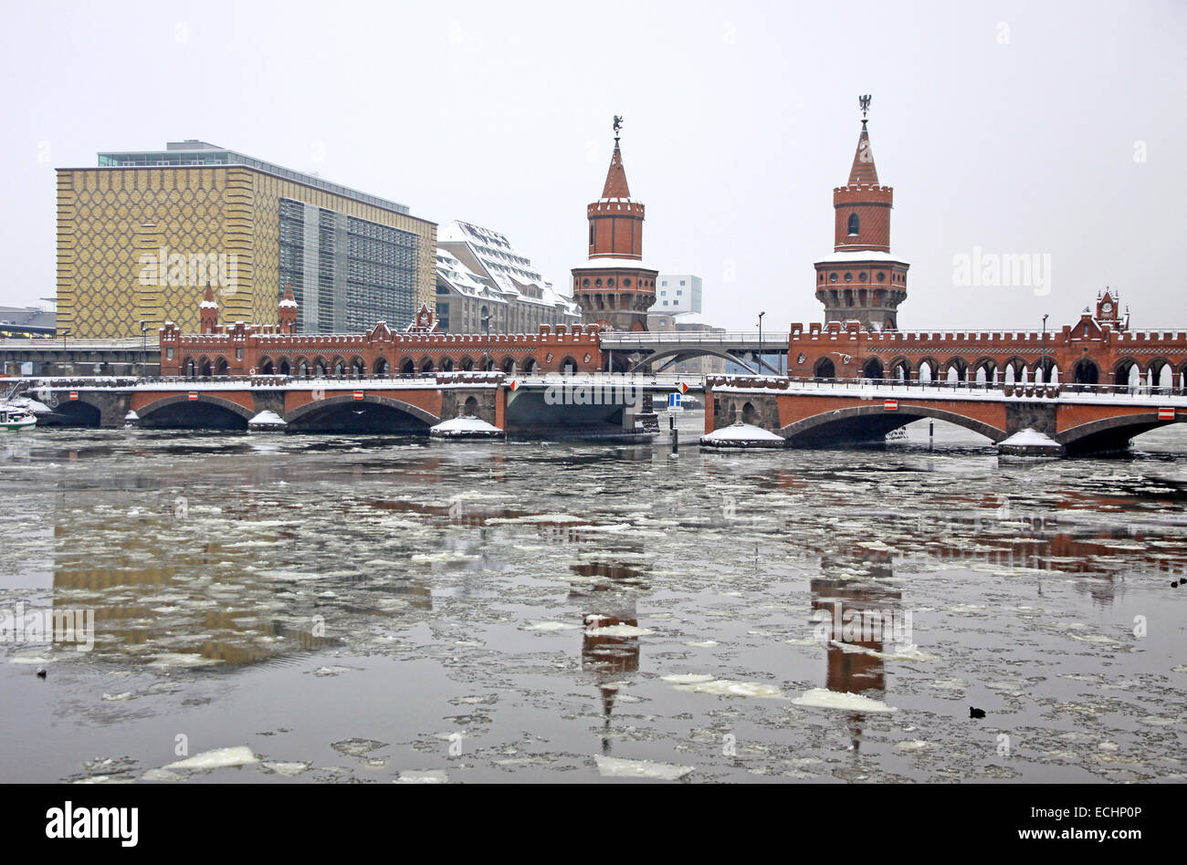 Winter view of Oberbaumbrucke bridge across the Spree river in Berlin ...