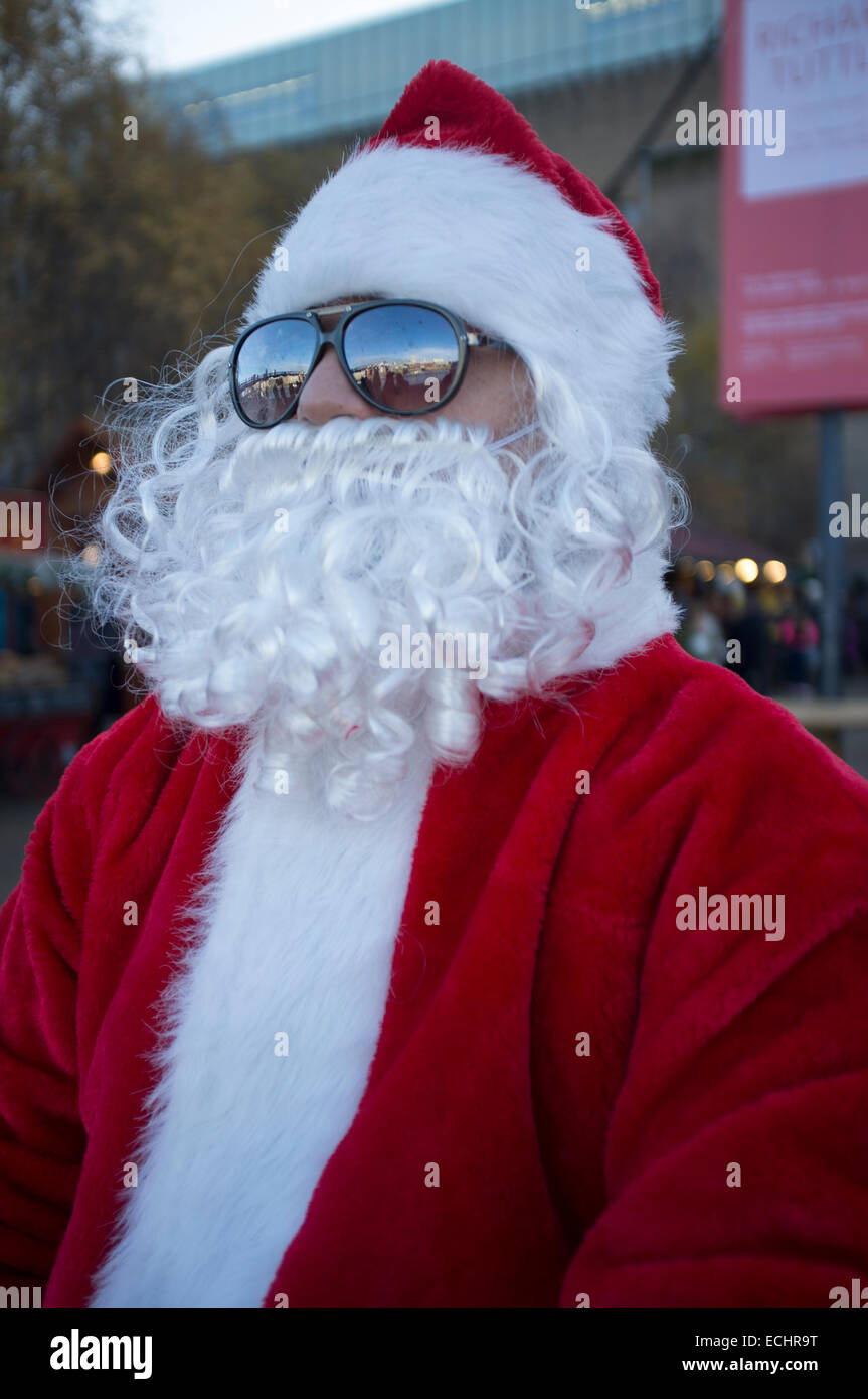 Santa Claus wearing sunglasses Stock Photo - Alamy