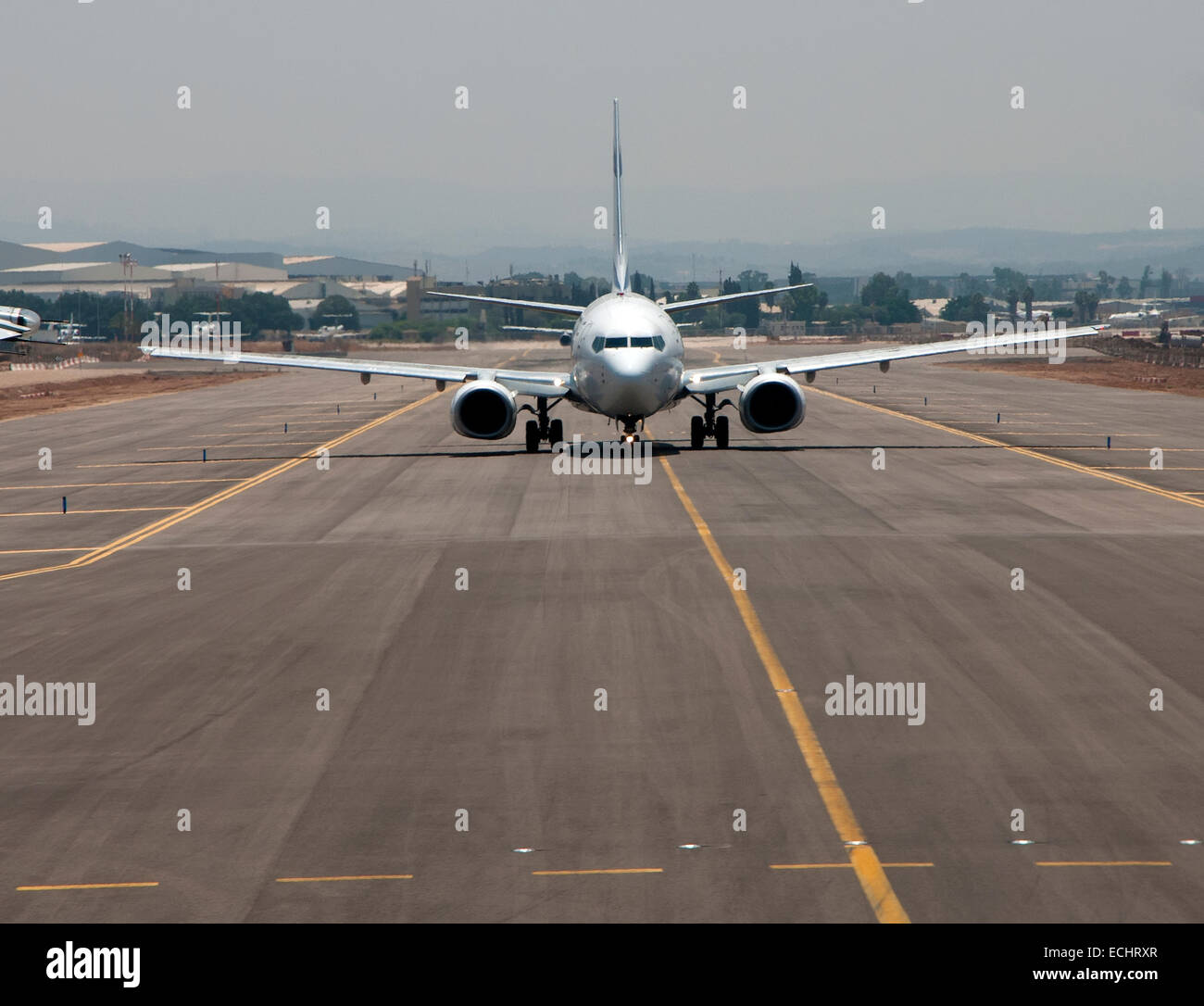 Aircraft cockpit view runway hi-res stock photography and images - Alamy