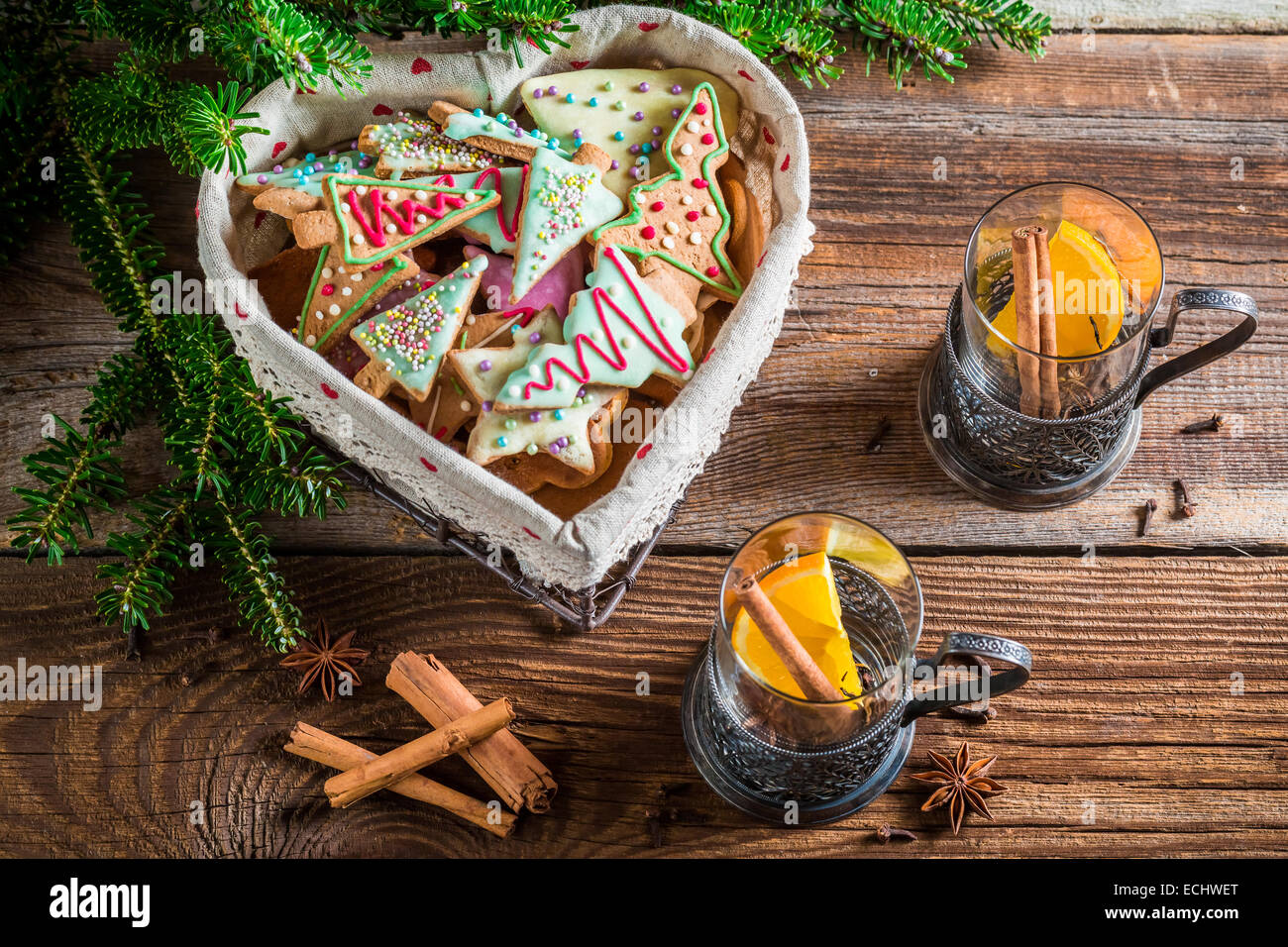 Christmas tea and gingerbread Stock Photo - Alamy