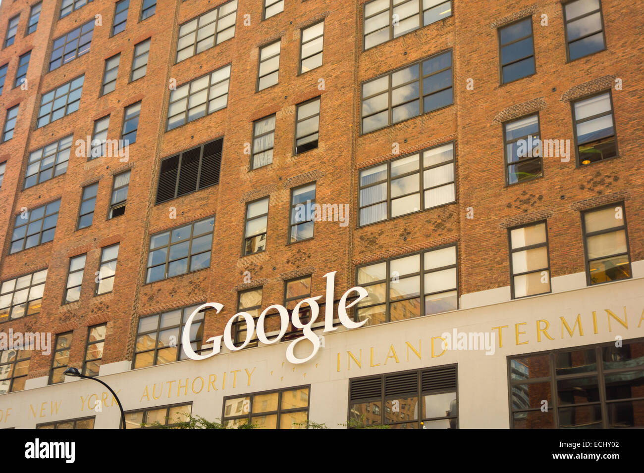 New google logo hi-res stock photography and images - Alamy