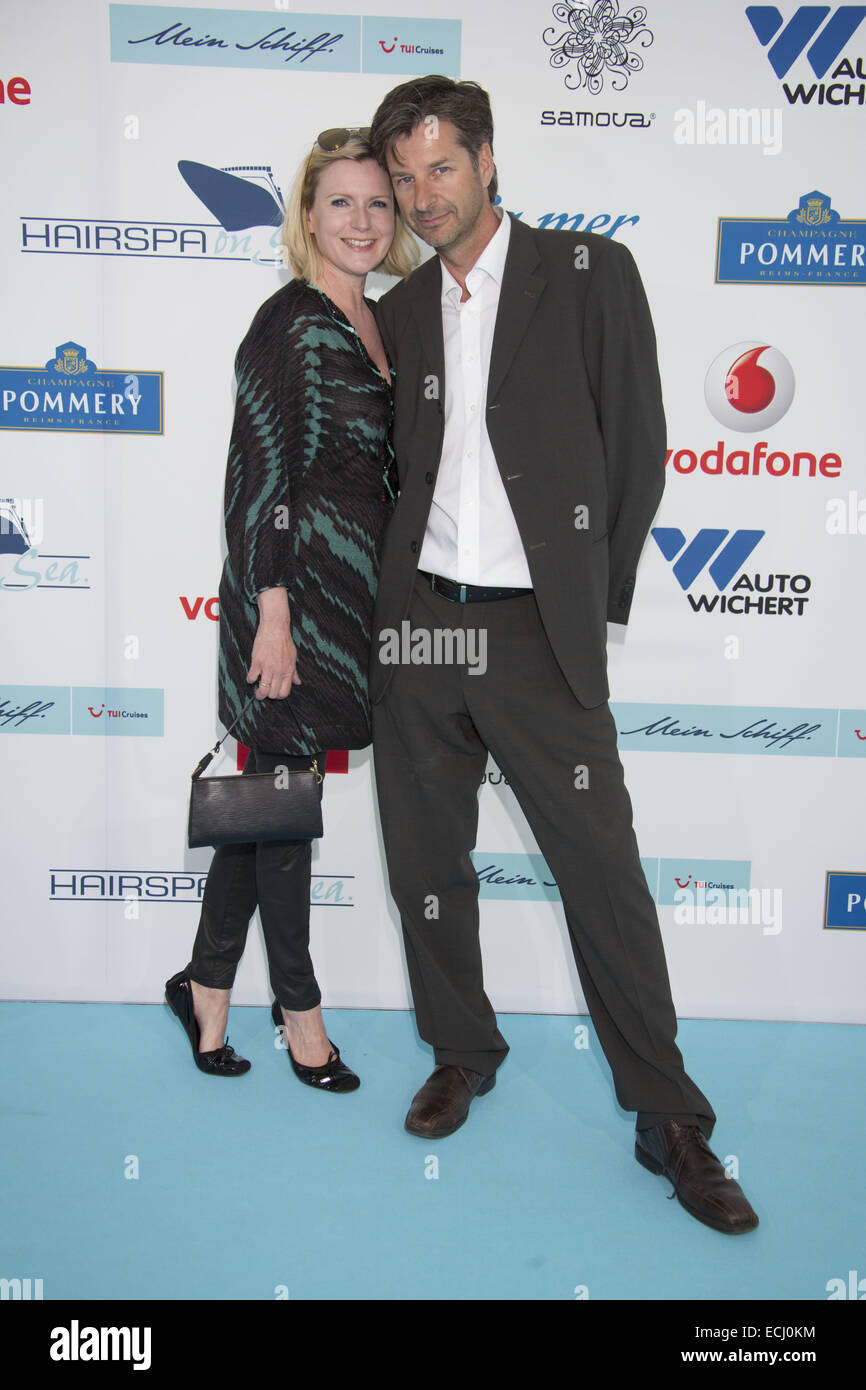 Helene Fischer christens TUI’s latest cruise ship Mein Schiff 3 at ...