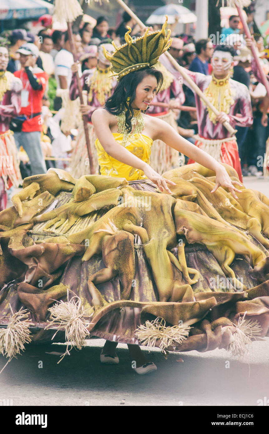 Beauty pageant procession during Sinulog festival celebrations in Cebu ...