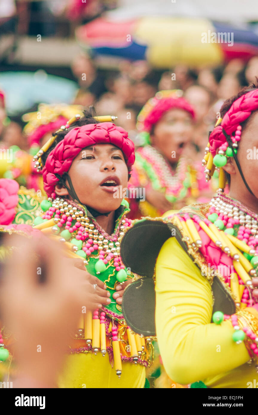 Philippines festival sinulog festival in cebu costumes girl in parade ...