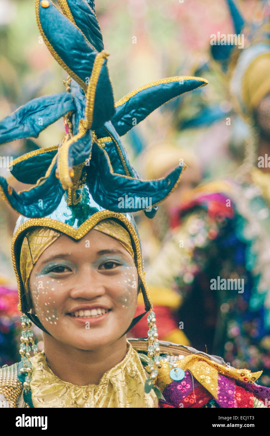 Philippines festival sinulog festival in cebu costumes girl in parade ...