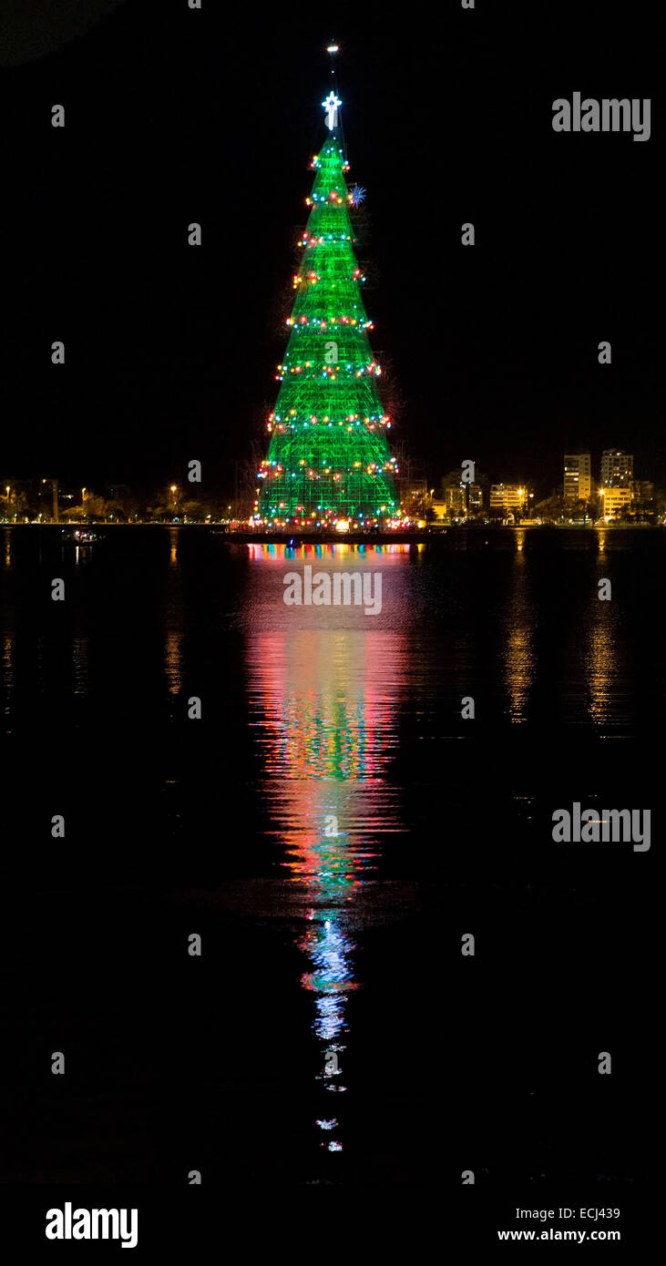 Rio De Janeiro, Brazil. 15th Dec, 2014. A giant Christmas tree is seen ...