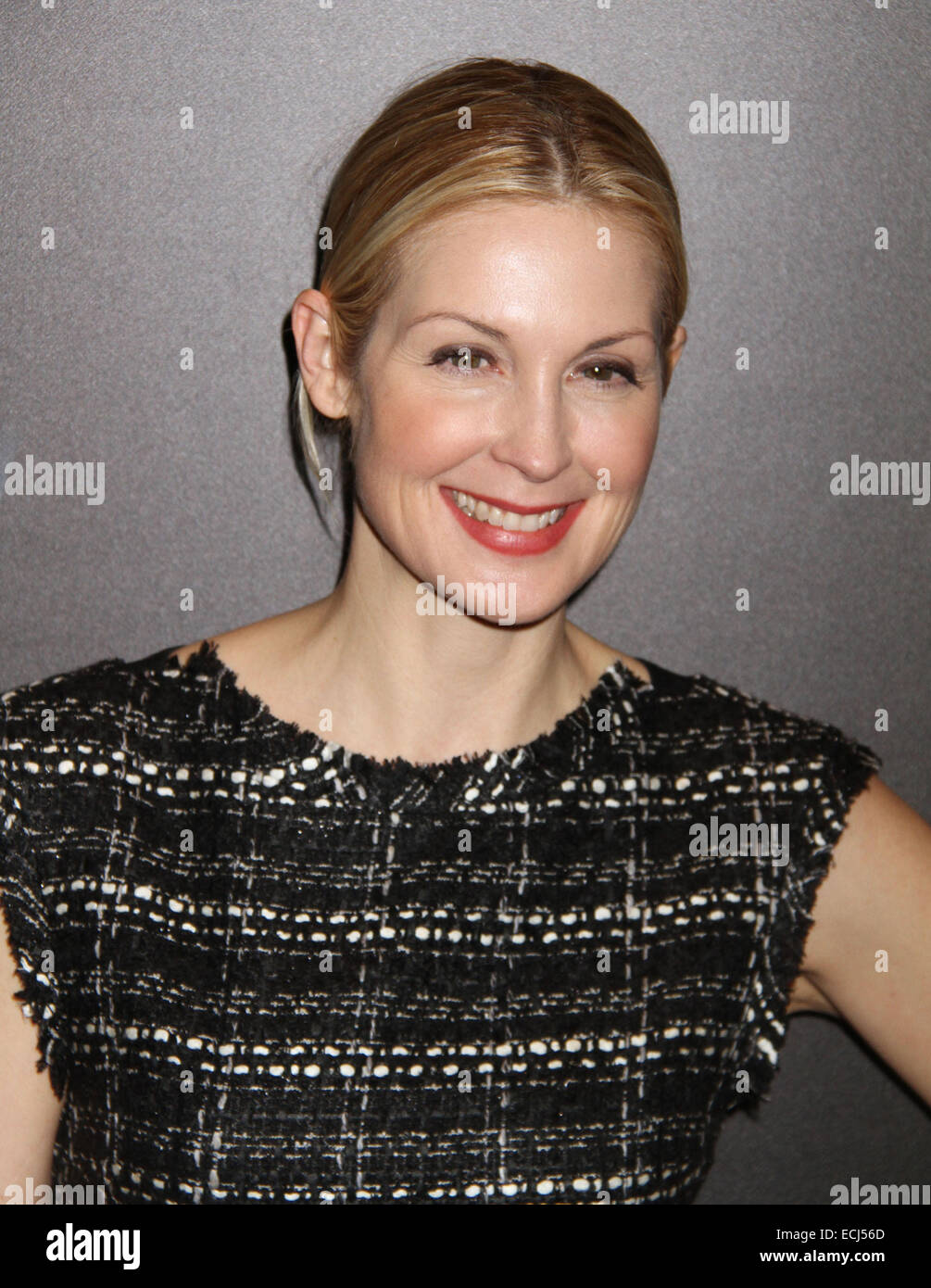 New York, USA. 15th Dec, 2014. Actress KELLY RUTHERFORD attends the New ...