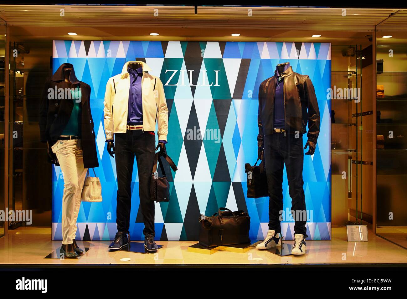 France, Paris, Luxury shops on Francois 1er street, Zilli Stock Photo ...