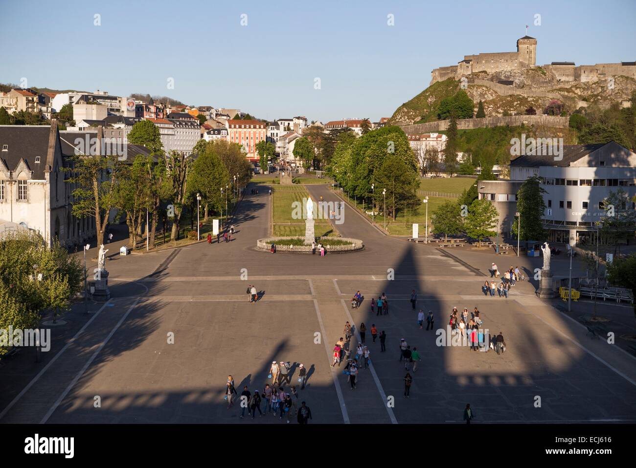 France, Hautes Pyrenees, Lourdes, Crowned Statue and Rosary Square ...