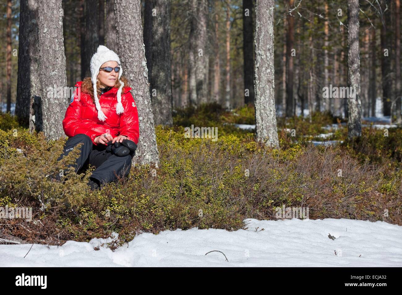 Finland, Hossa Nature Park, Eastern Lapland, woman practising hiking ...