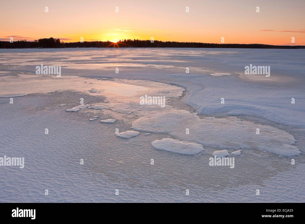 Finland, Hossa Nature Park, Eastern Lapland, lake HossanjΣrvi Stock ...