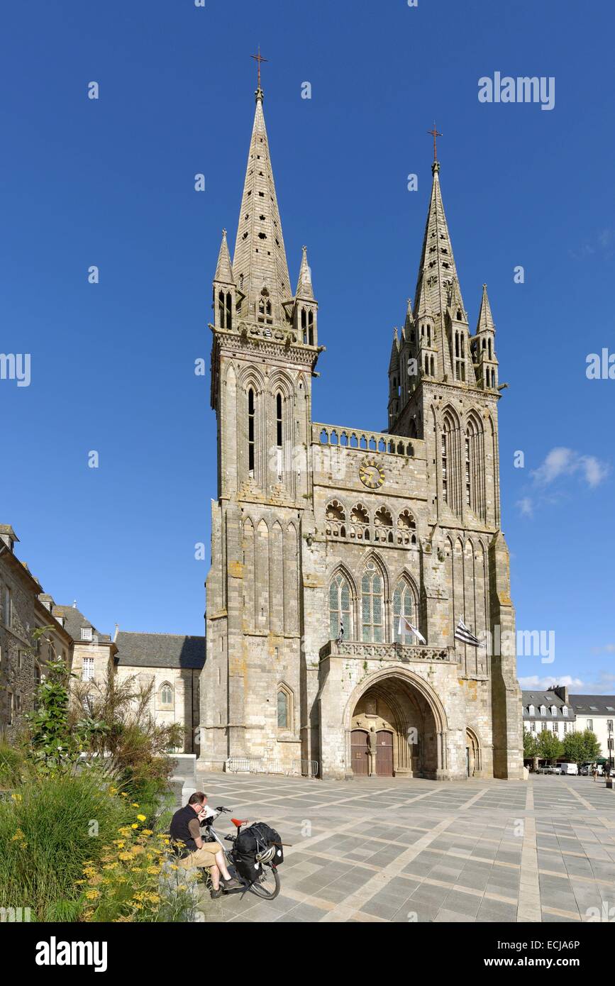 France, Finistere, Saint Pol de Leon, Saint Paul Aurelien Cathedral ...