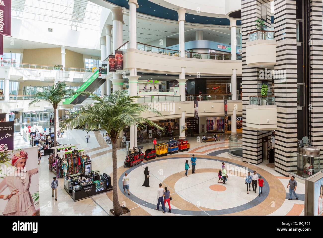 United Arab Emirates, Abu Dhabi, Al Whada Mall Stock Photo - Alamy