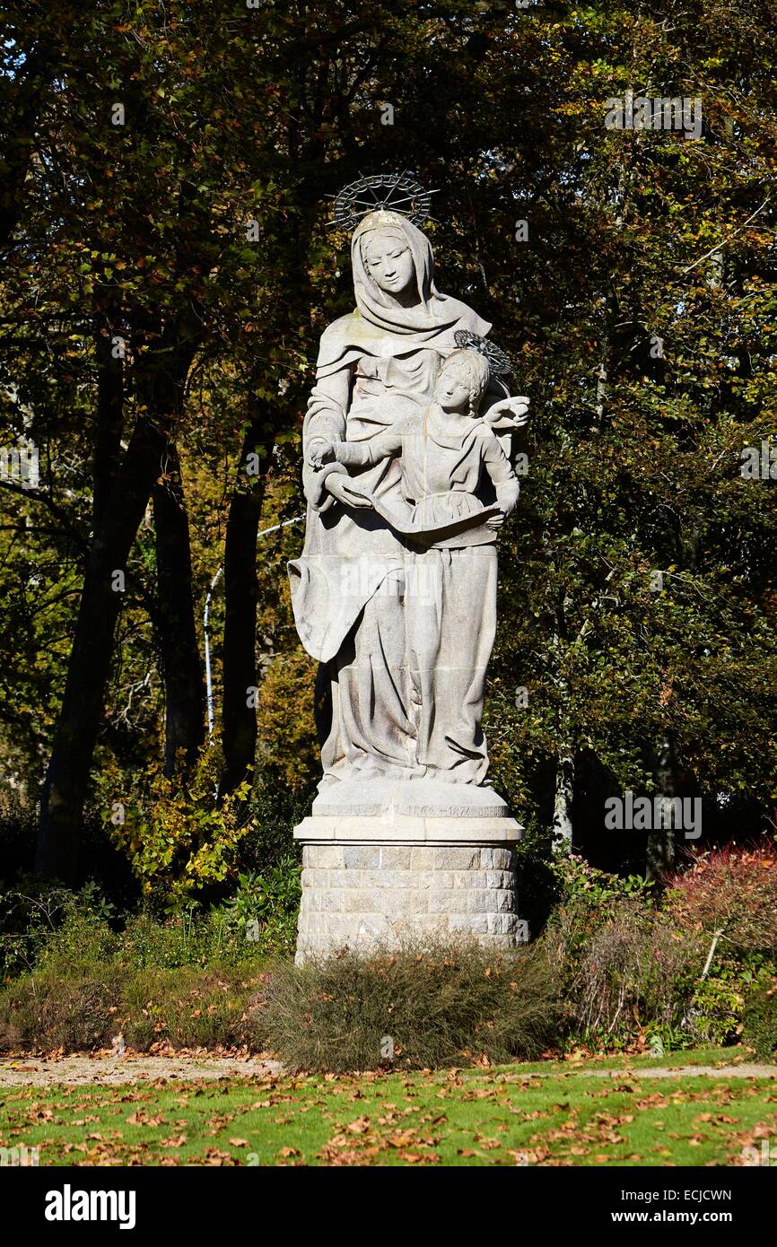 France, Morbihan, Sainte Anne d'Auray, Statue of Holy Anne in the ...