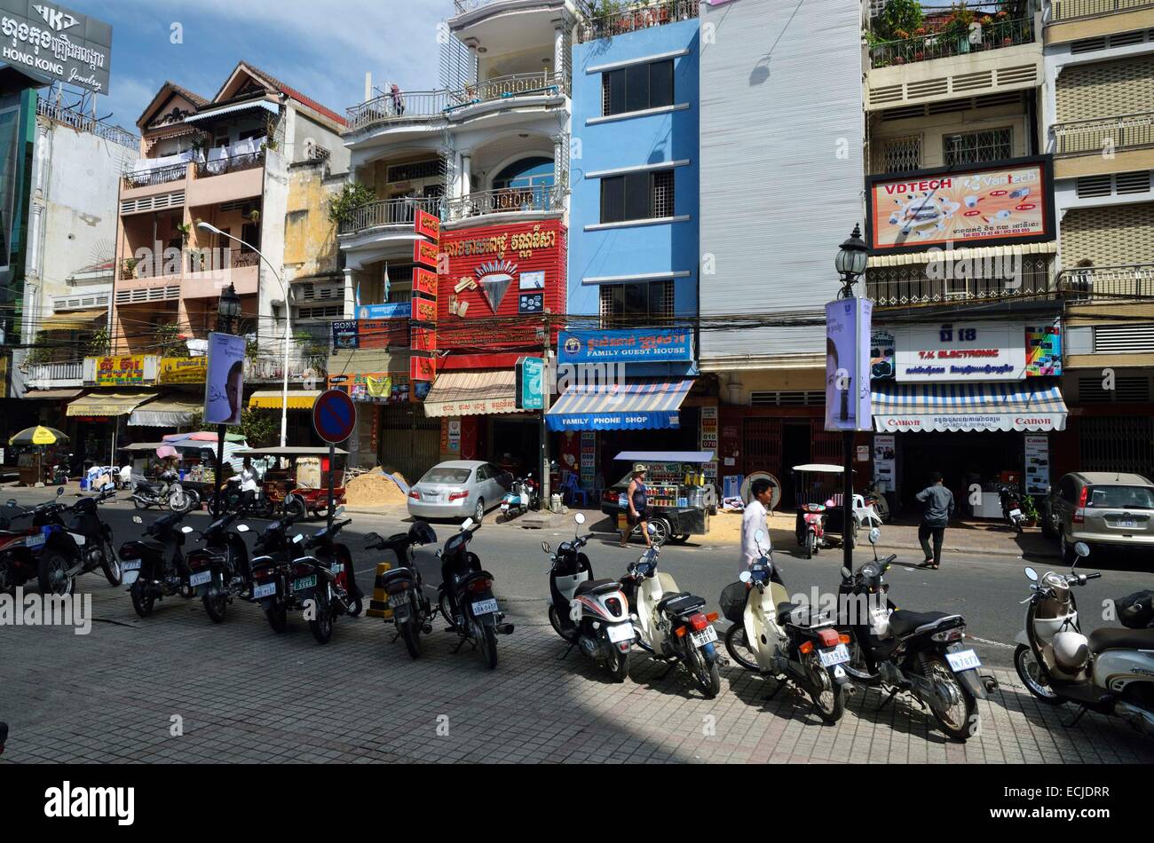 Cambodia, Phnom Penh, old quarter buildings in district 1 Stock Photo ...