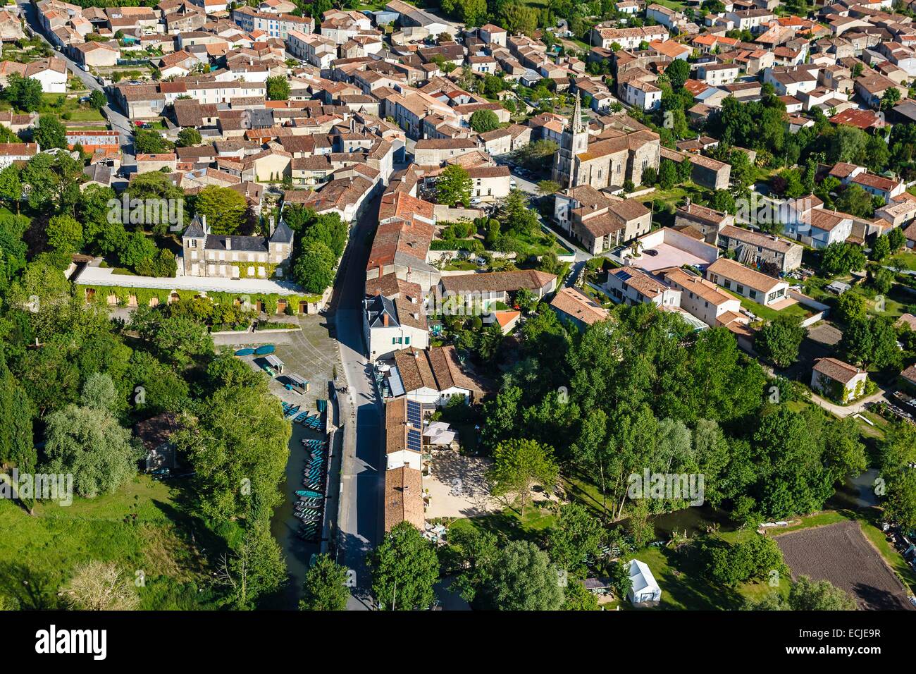 France, Deux Sevres, Arcais, Marais Poitevin, the port, the castle and ...