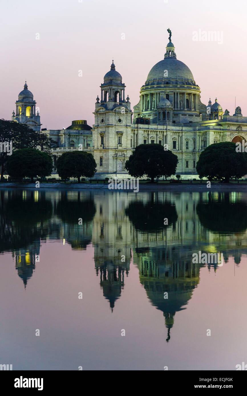 India, West Bengal, Calcutta (Kolkata), Victoria memorial at sunset ...