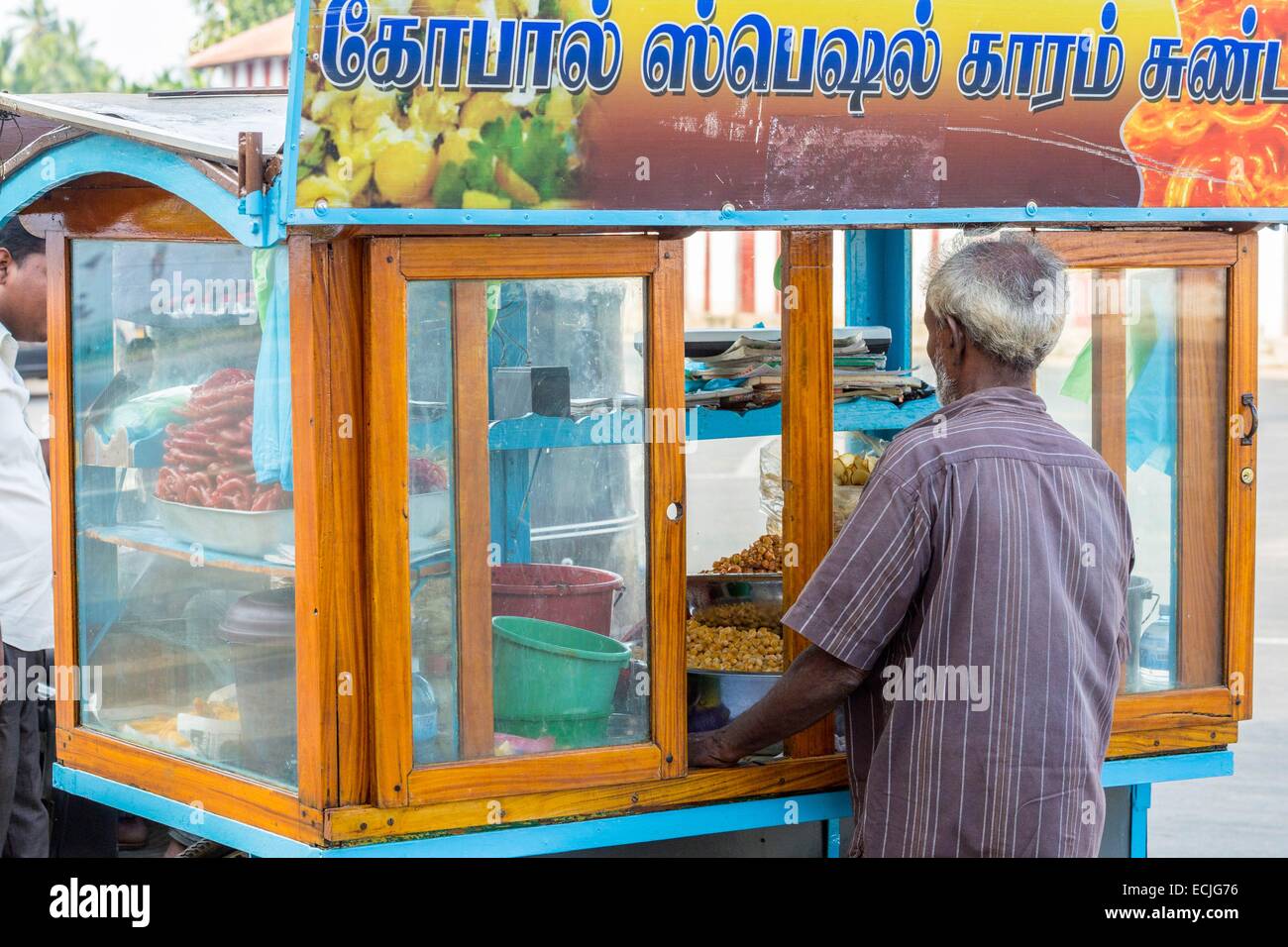 Sri lanka jaffna street scene hi-res stock photography and images - Alamy