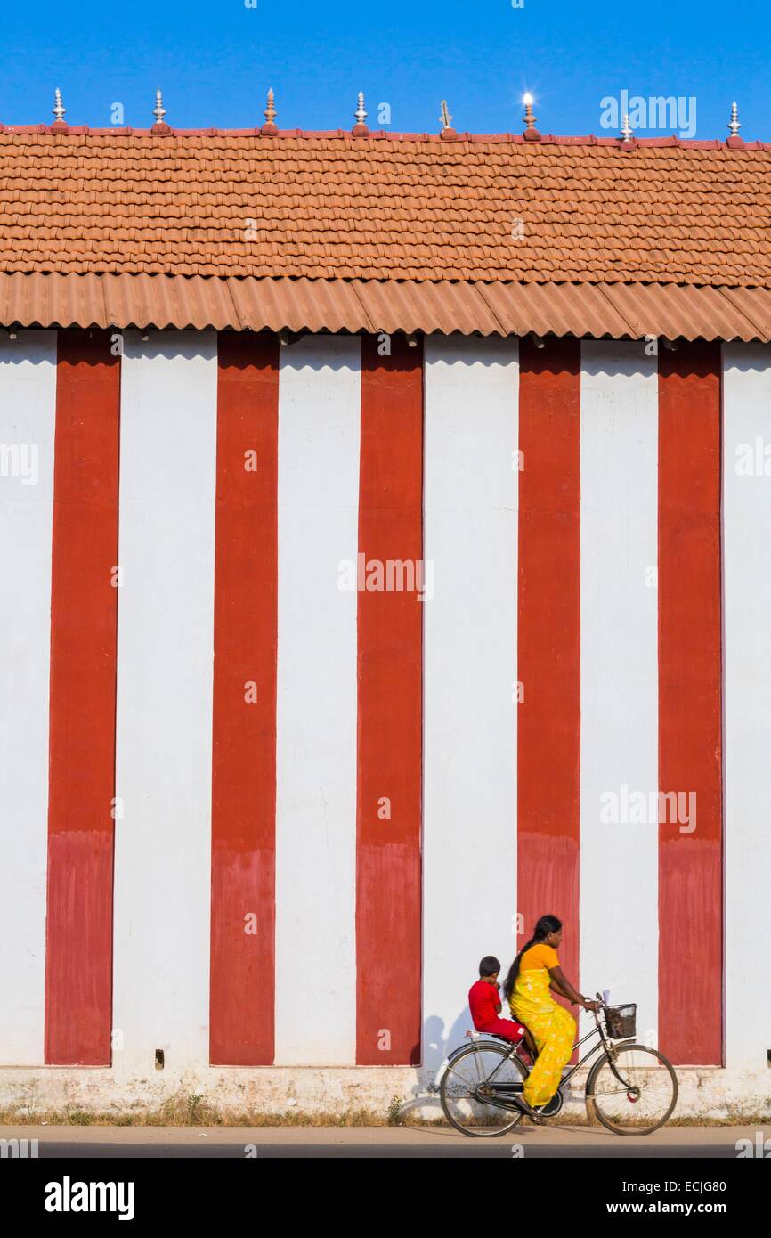 Sri Lanka, Northern province, Jaffna, Tamil mother and her child on a ...