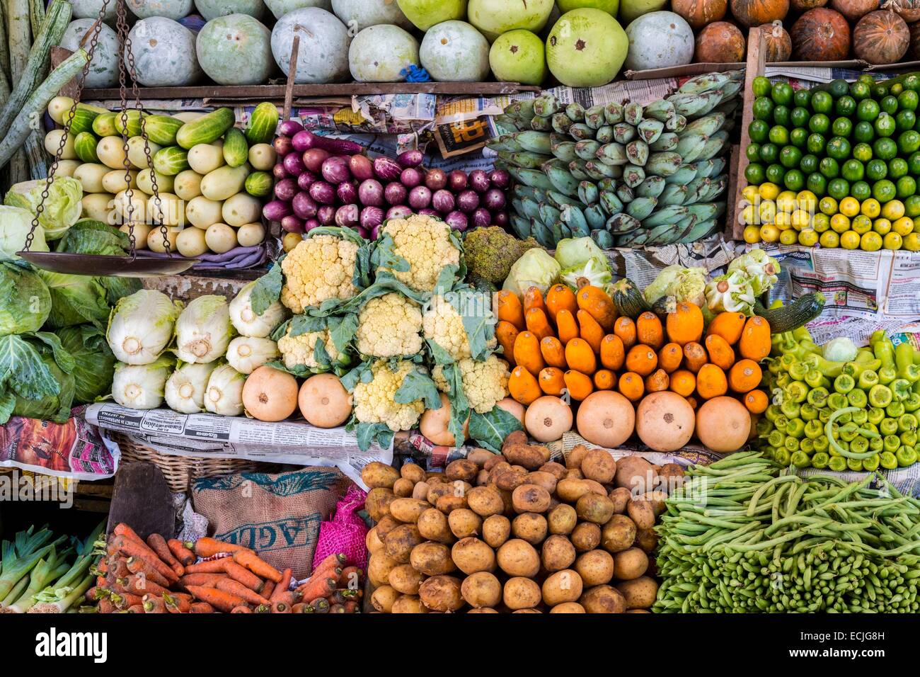 Sri Lanka, Central province, Kandy, market vegetable stall Stock Photo ...