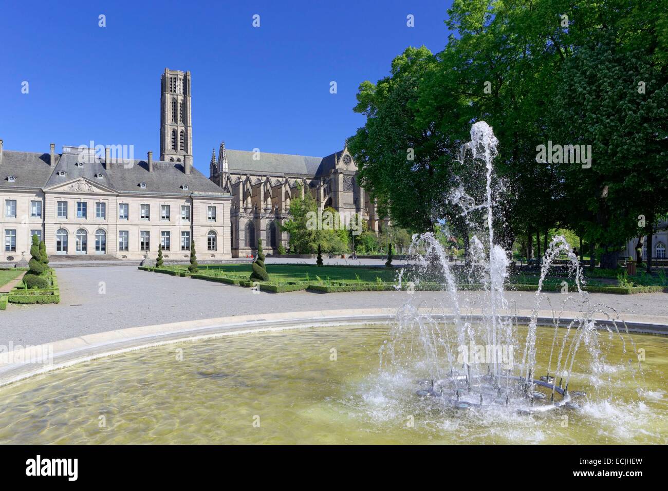 France, Haute Vienne, Limoges, cathedral of Saint Etienne, bishop's ...