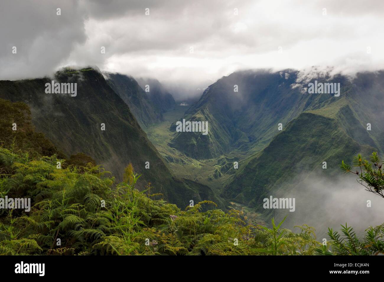 Piton de la fournaise reunion island hi-res stock photography and ...