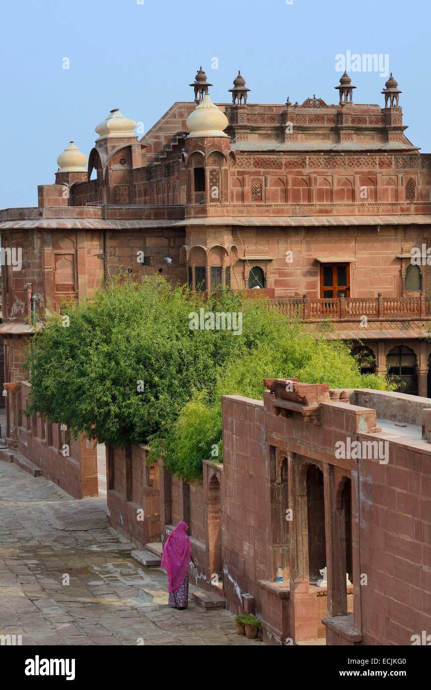 India, Rajasthan, Jaisalmer region, Pokaran fort Stock Photo - Alamy