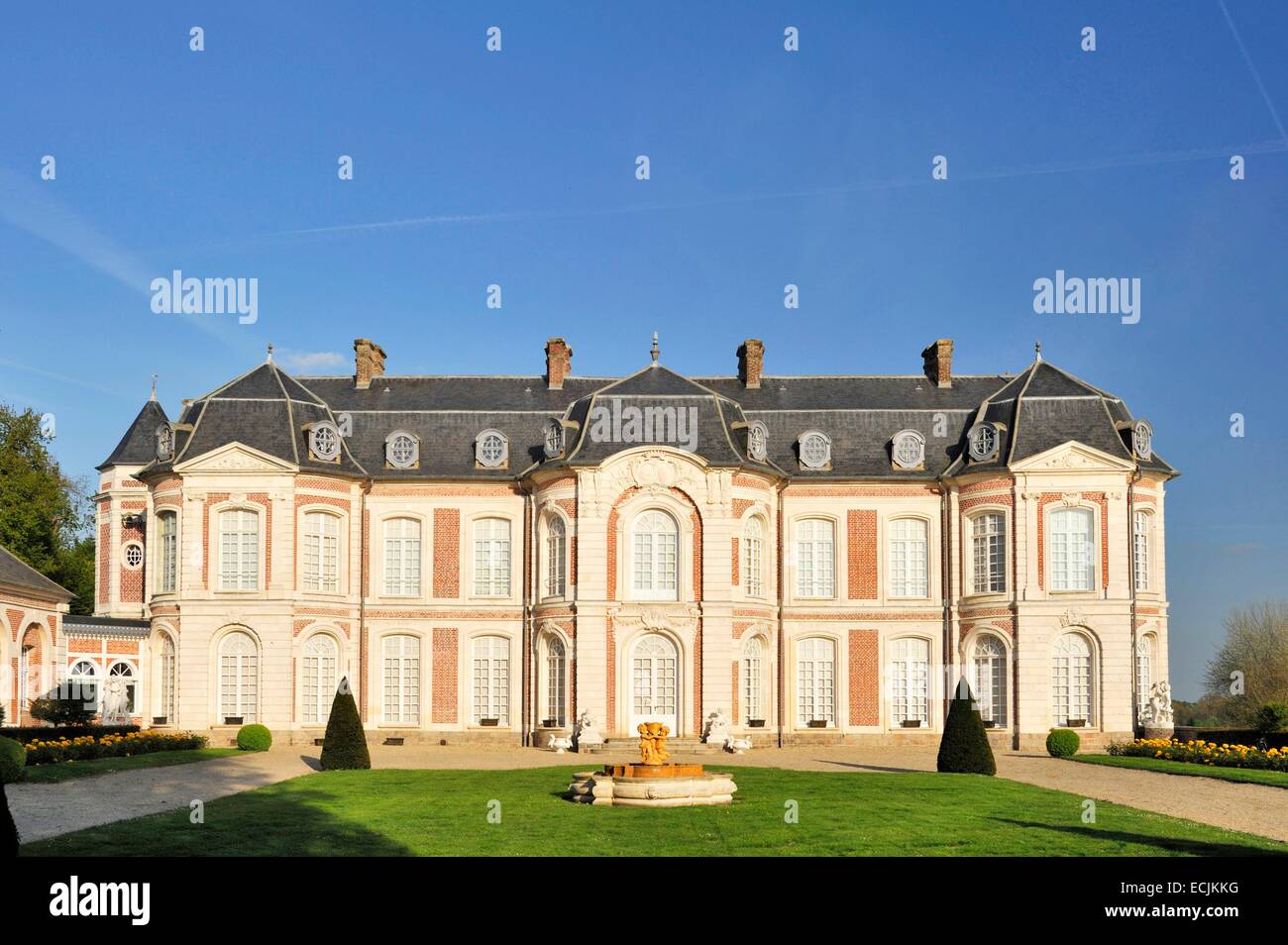 France, Somme, Long, castle of Long built in 1733 and its garden Stock ...
