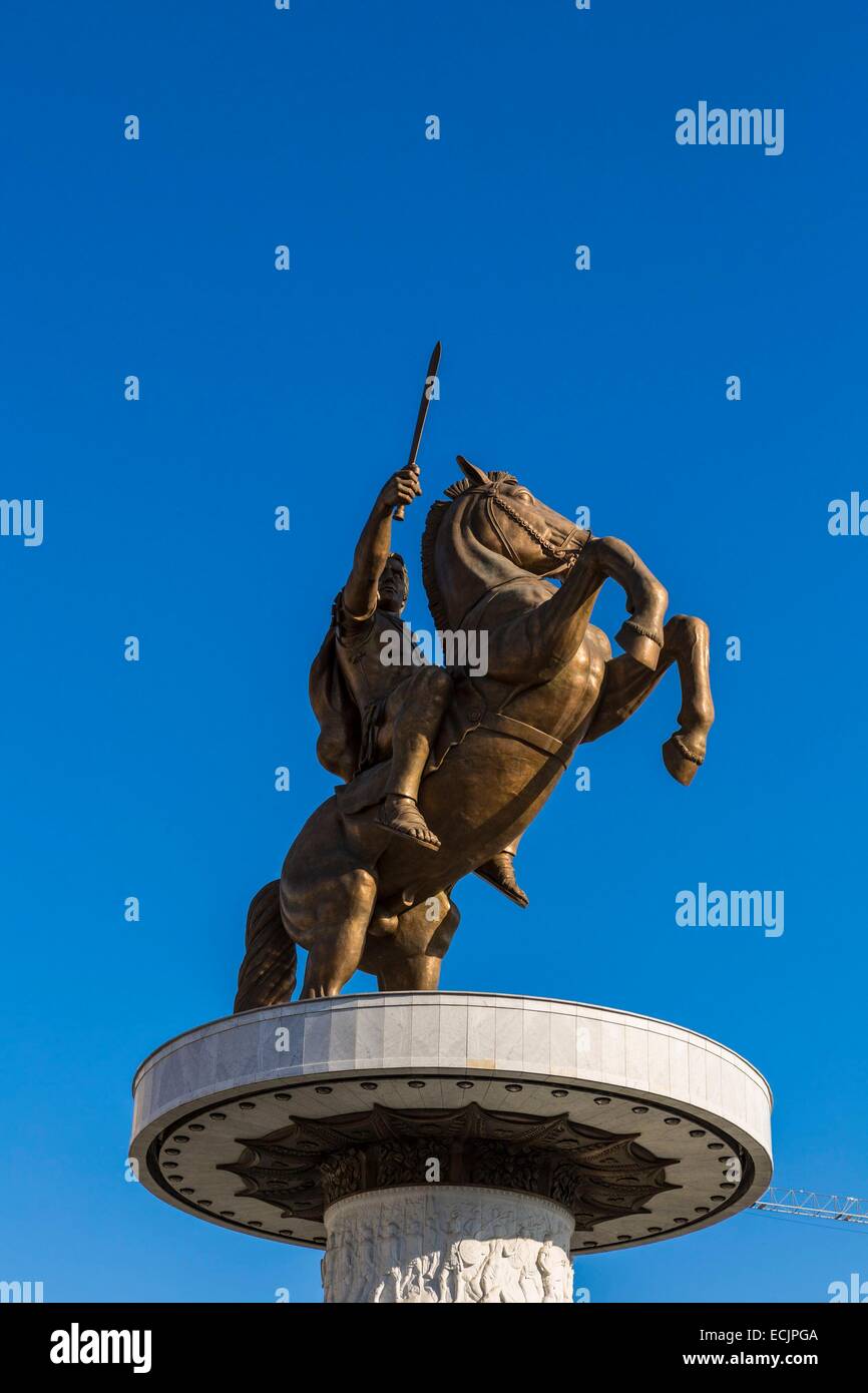 Statue sculpture skopje macedonia hi-res stock photography and images ...