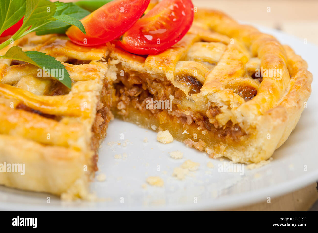 fresh baked home made beef pie macro closeup Stock Photo - Alamy