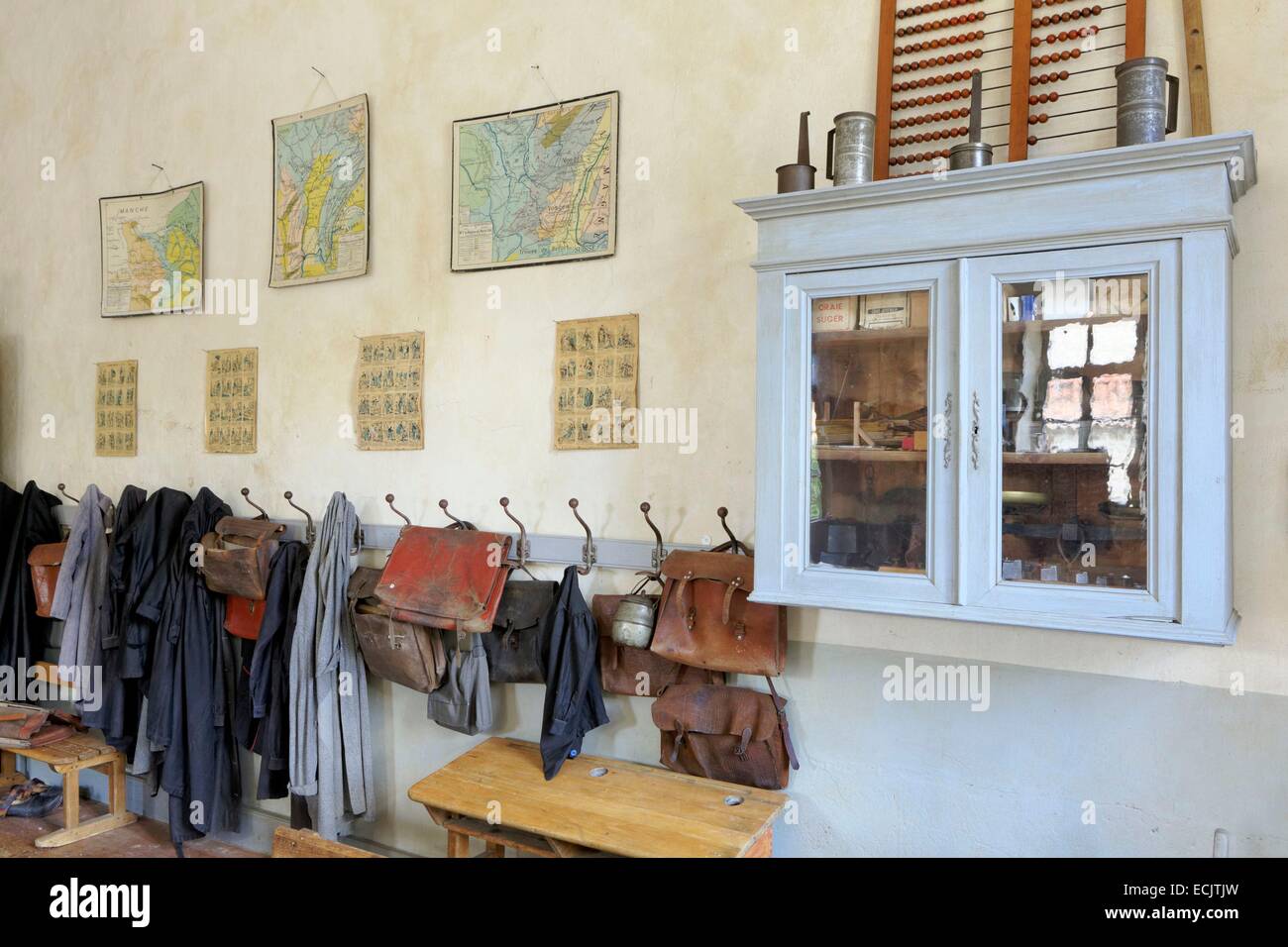 1930s school classroom hi-res stock photography and images - Alamy