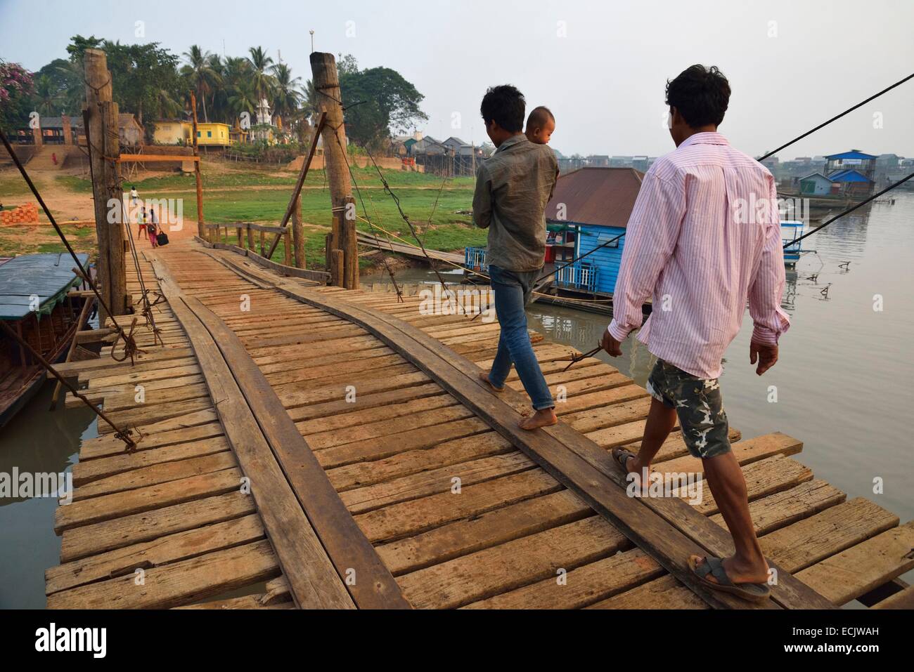 Stilt bridge hi-res stock photography and images - Alamy