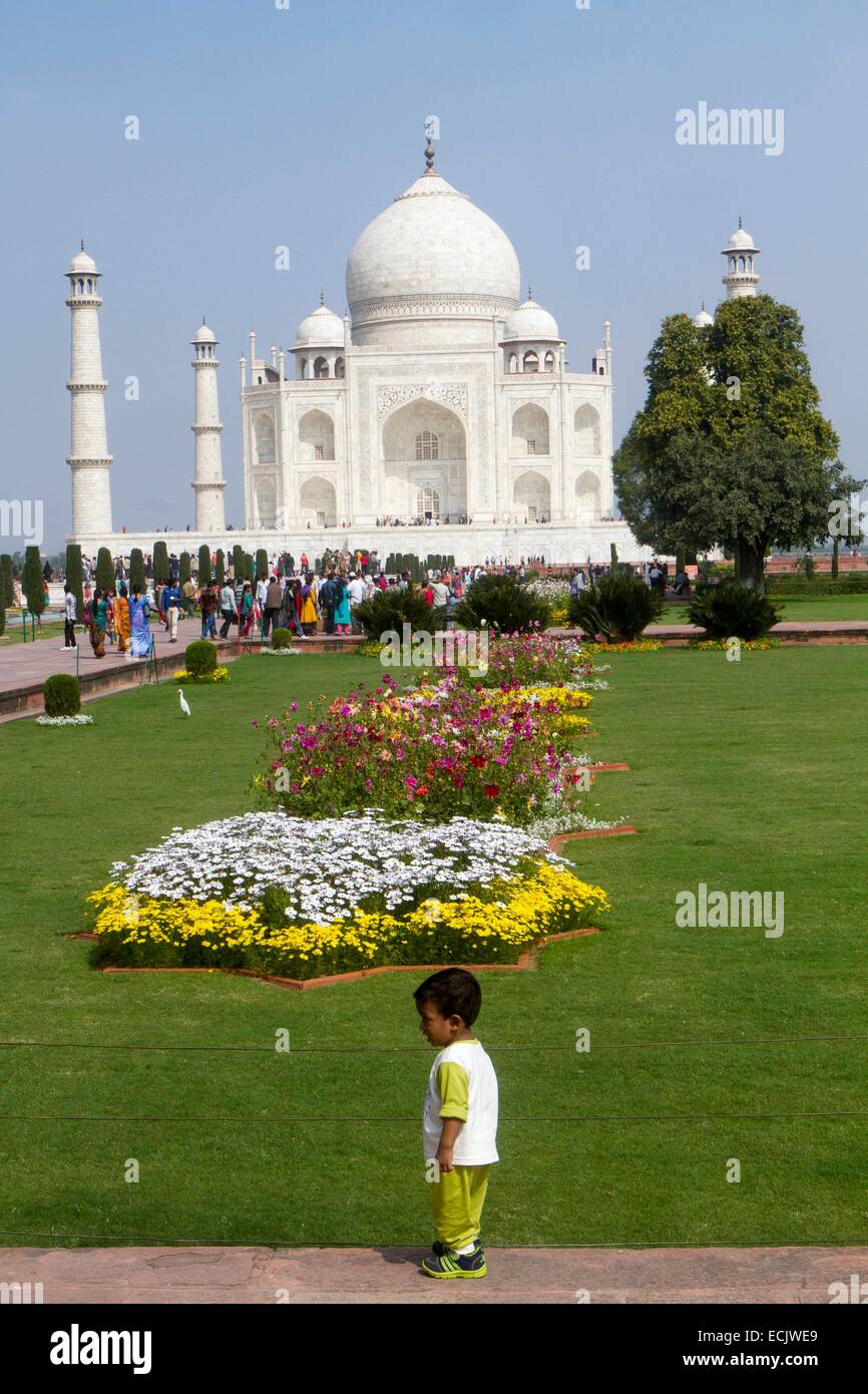 Taj mahal india garden hi-res stock photography and images - Alamy