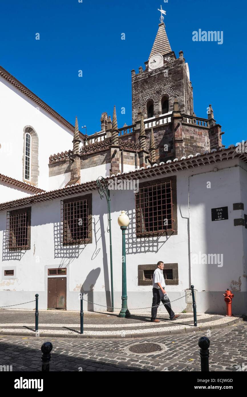 Madeira portugal funchal cathedral hi-res stock photography and images ...