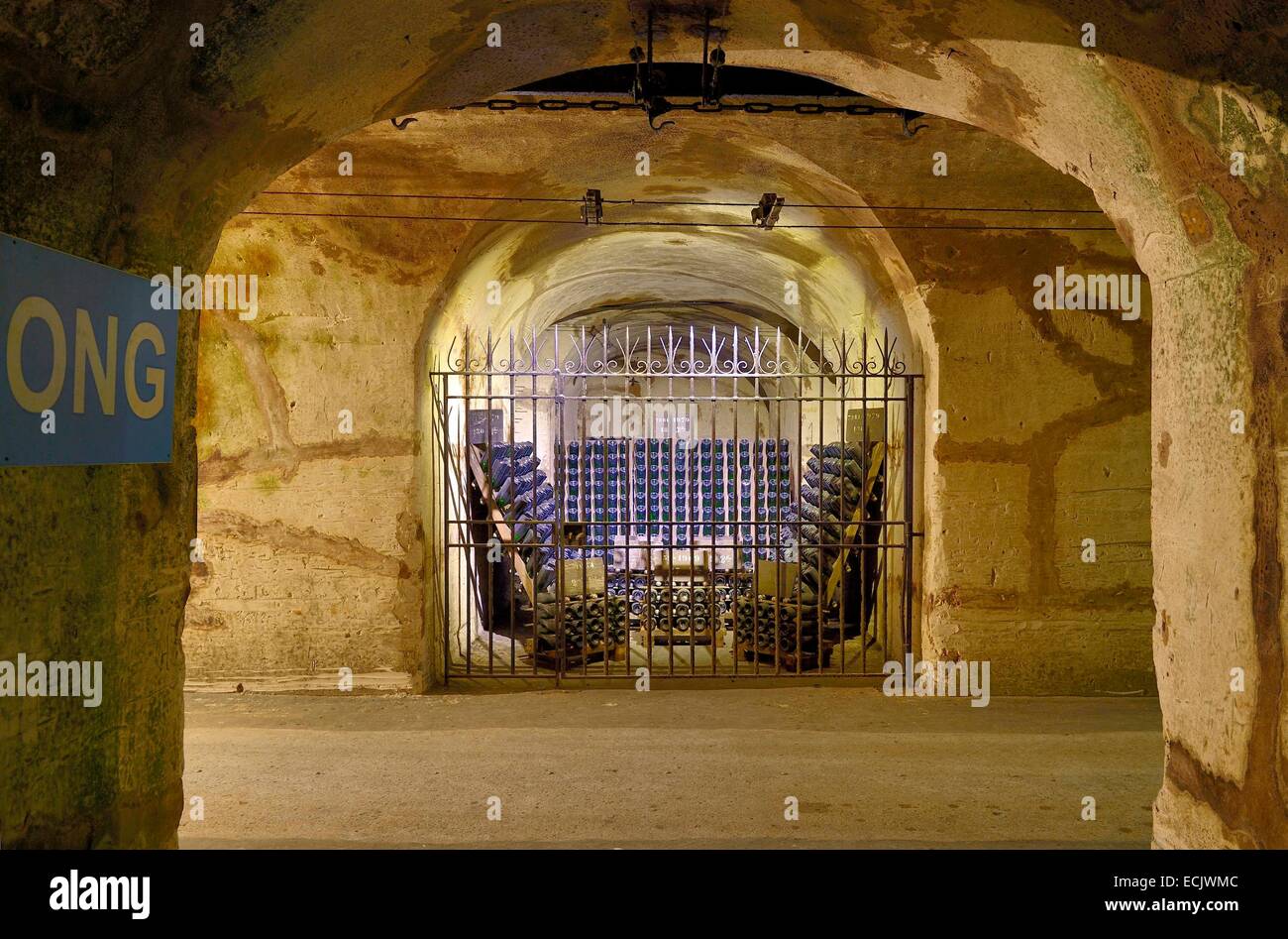 France, Marne, Reims, champagne, Pommery's wine cellars Stock Photo - Alamy