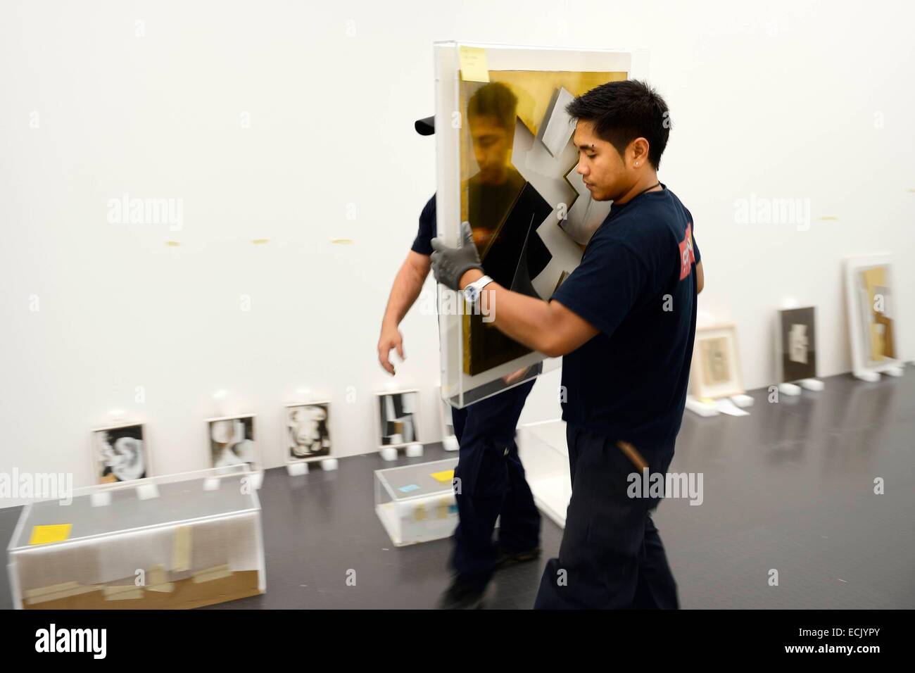 France, Moselle, Metz, Amphitheatre district, Centre Pompidou Metz, art ...