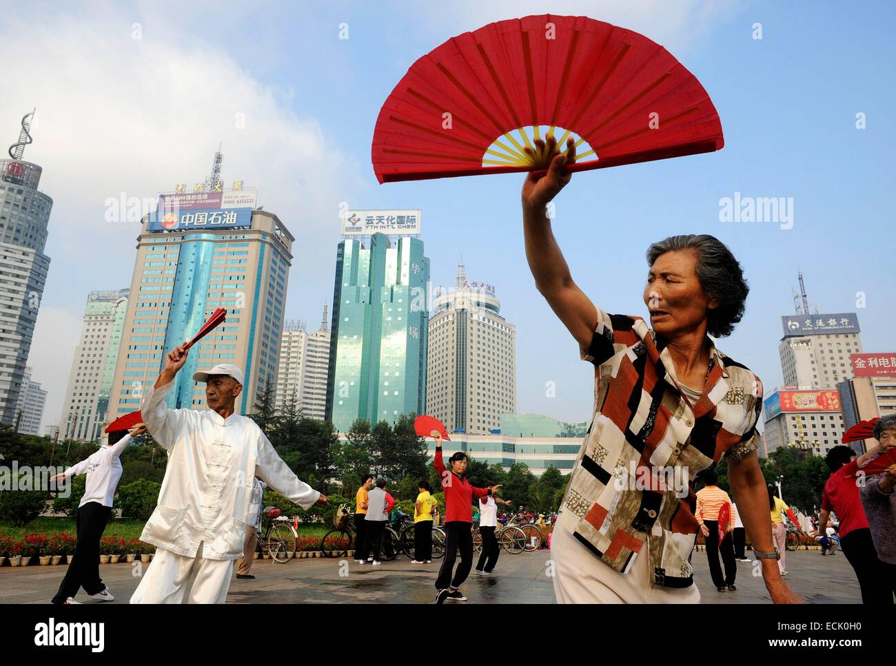 Tai peoples hi-res stock photography and images - Alamy