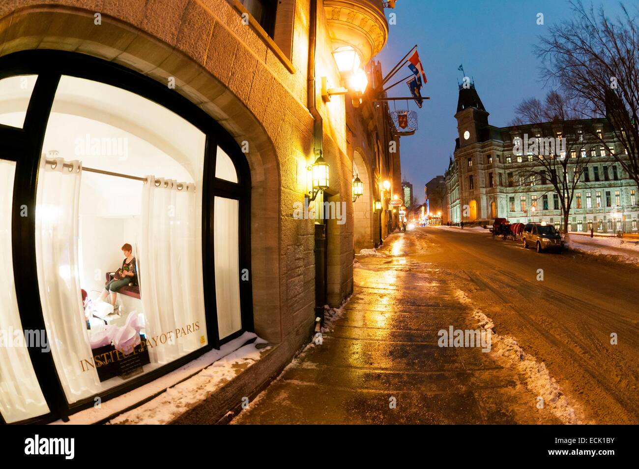Quebec old quarter hi-res stock photography and images - Alamy