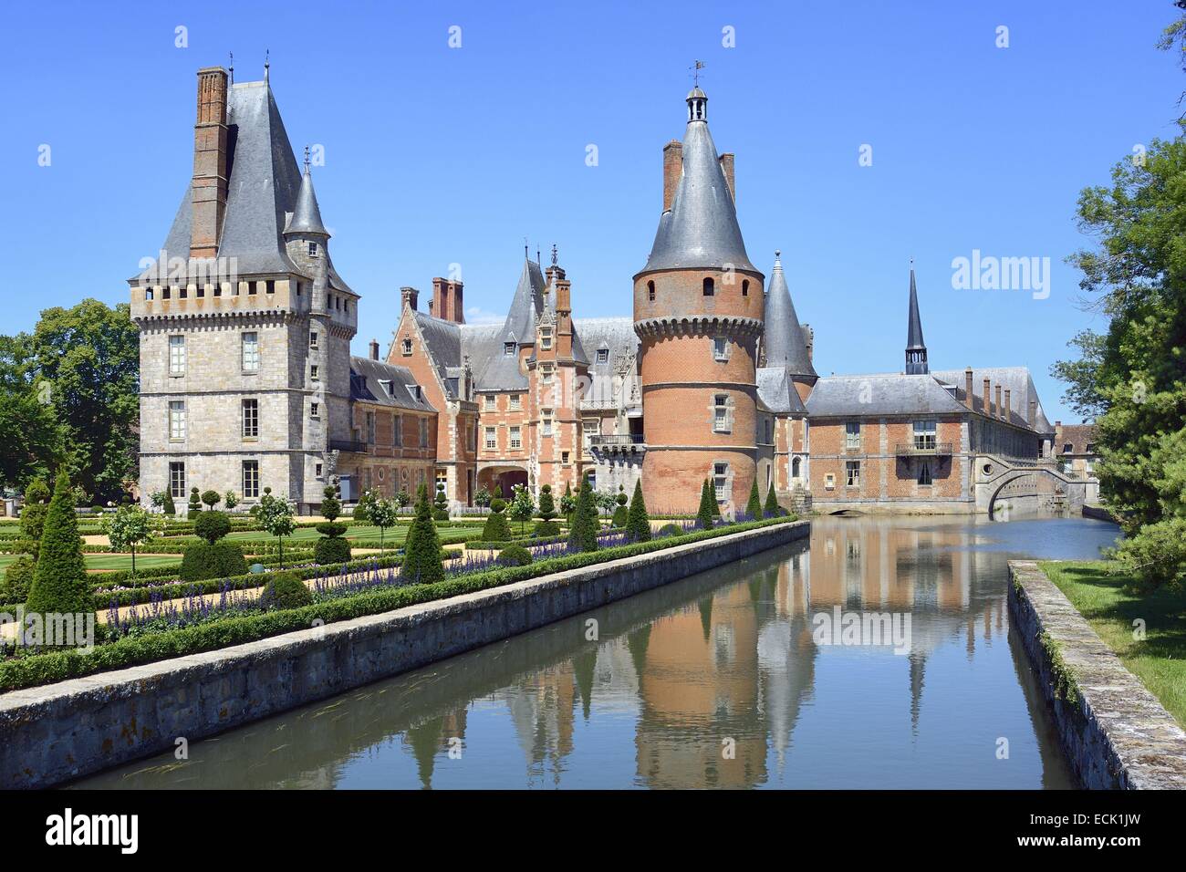 France, Eure-et-Loir, Maintenon, the castle Stock Photo - Alamy
