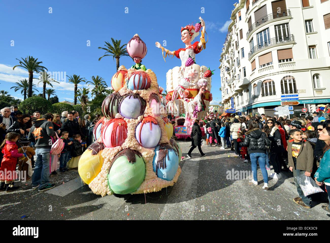 Nice floats carnival france hi-res stock photography and images - Alamy
