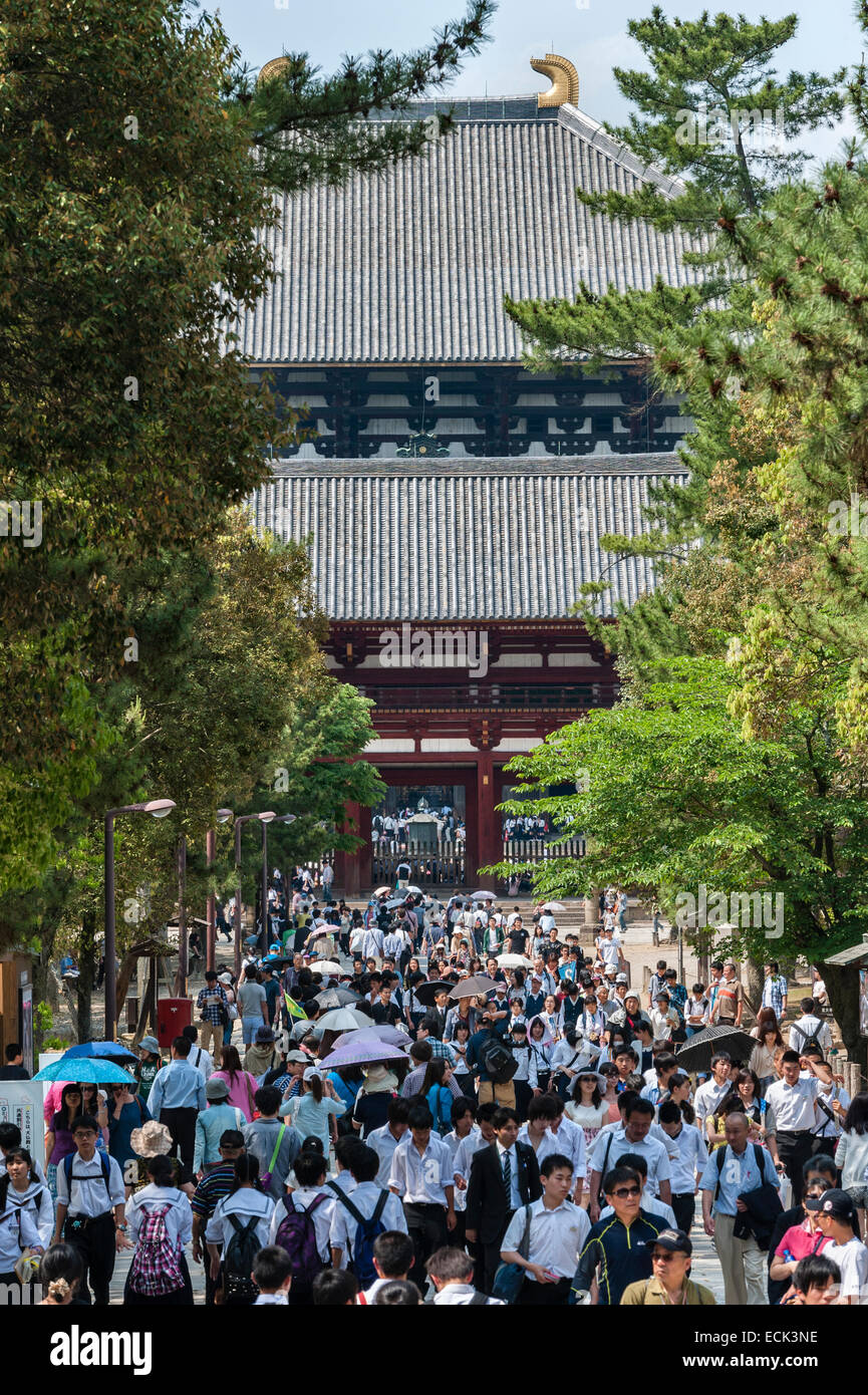 Nandaimon gate of todaiji hi-res stock photography and images - Alamy