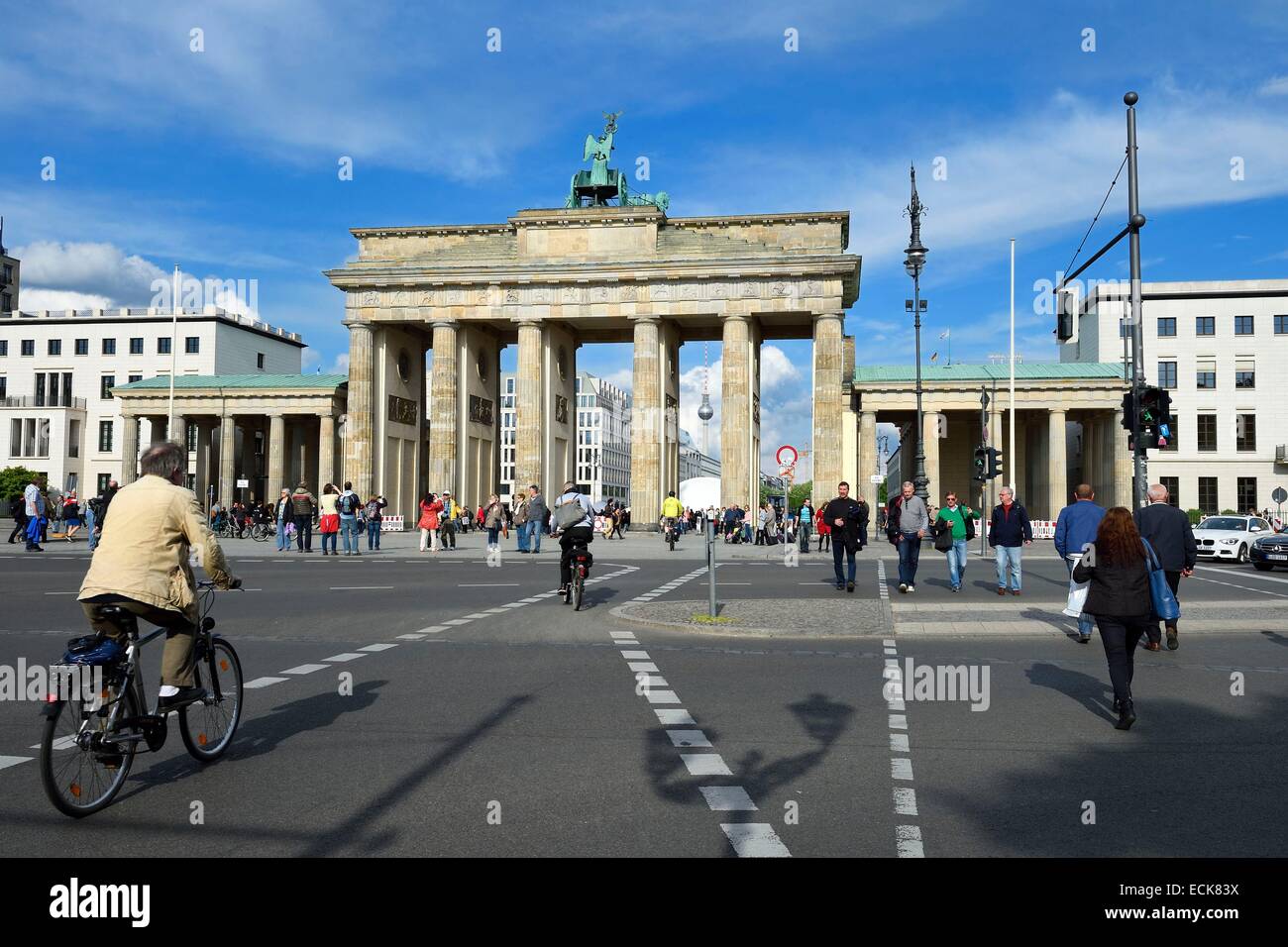 Germany, Berlin, Brandenburg Gate on the Under den Linden Avenue Stock ...