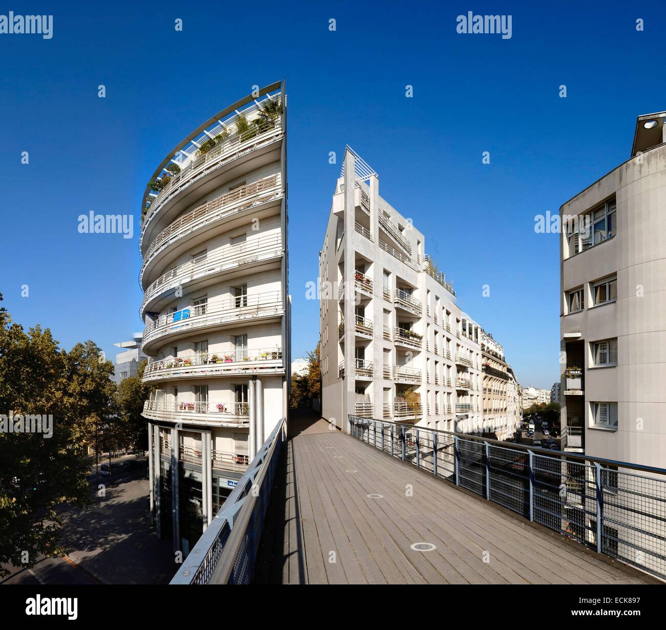 Promenade plantee paris hi-res stock photography and images - Alamy