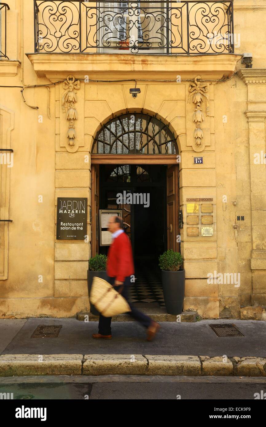Restaurant window provence france hi-res stock photography and images ...