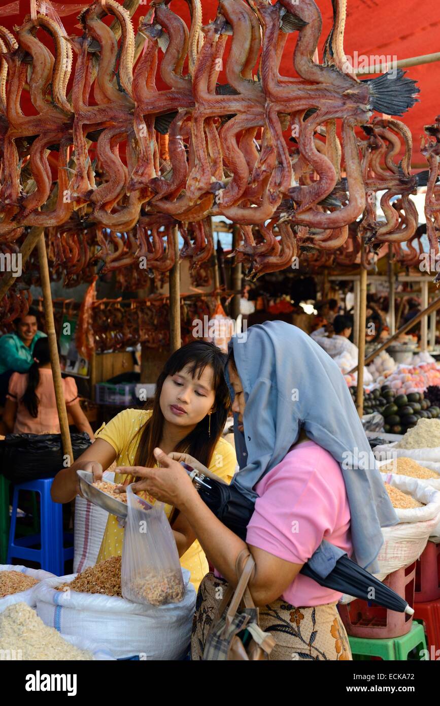 Myanmar (Burma), Bago (Pegu), The market Stock Photo - Alamy