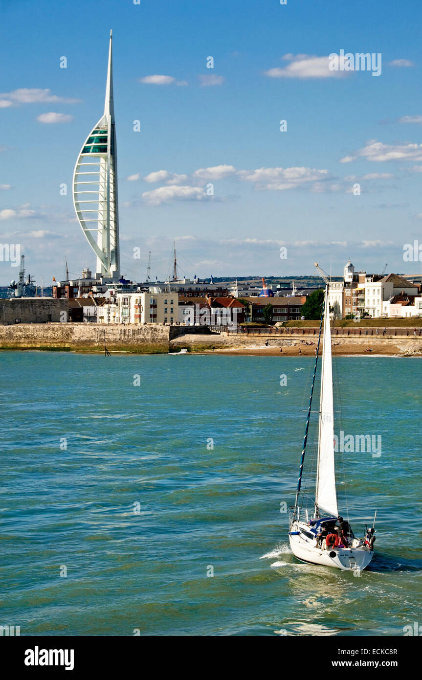 Vertical view of a yacht and the Spinnaker Tower in Portsmouth Stock ...